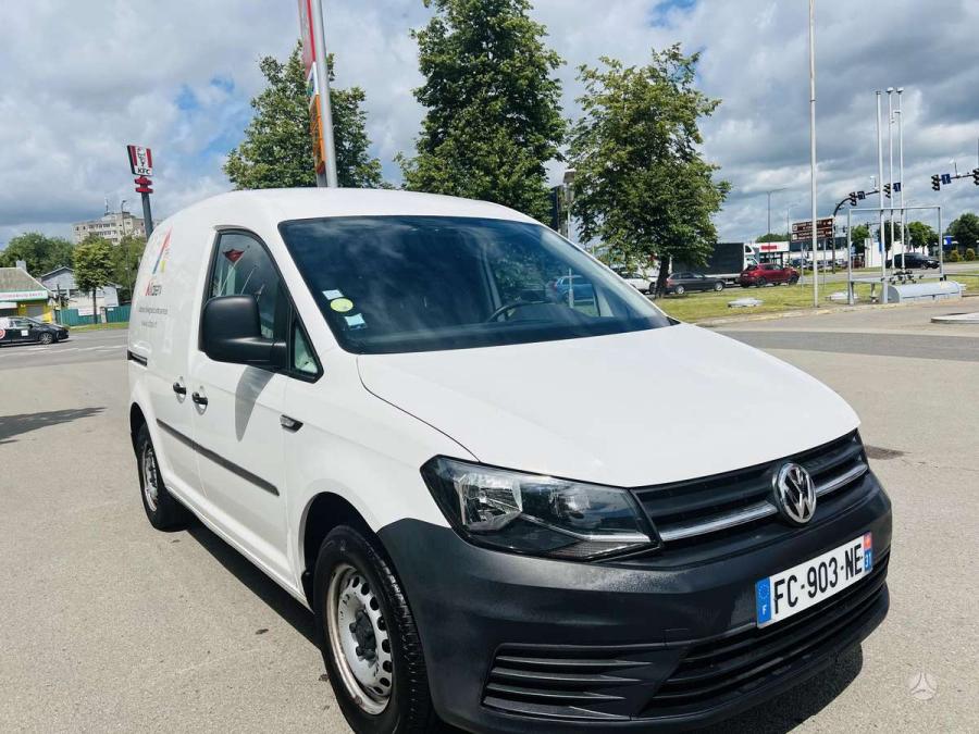 White Volkswagen Caddy 2016 in Kaunas, with an engine capacity of 1.60 L and mileage of 210 thousand km for 4700 €, photo 1 on AUTOMOTO.COM.LV