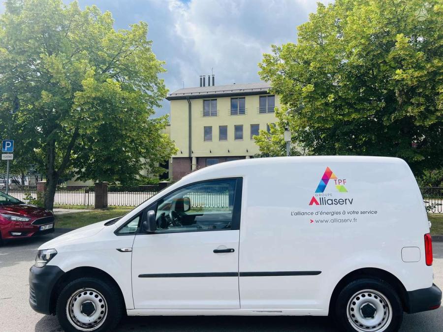 White Volkswagen Caddy 2016 in Kaunas, with an engine capacity of 1.60 L and mileage of 210 thousand km for 4700 €, photo 6 on AUTOMOTO.COM.LV