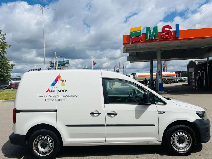 White Volkswagen Caddy 2016 in Kaunas, with an engine capacity of 1.60 L and mileage of 210 thousand km for 4700 €, photo 7 on AUTOMOTO.COM.LV