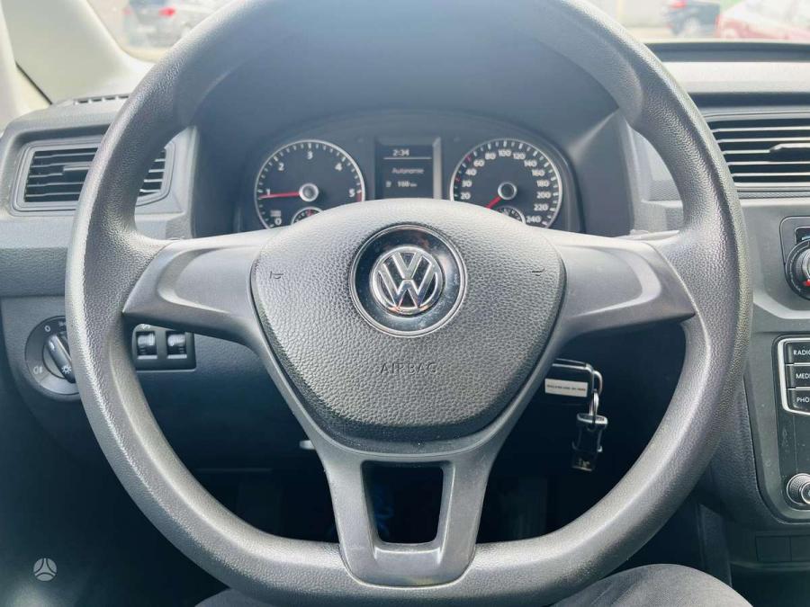 White Volkswagen Caddy 2016 in Kaunas, with an engine capacity of 1.60 L and mileage of 210 thousand km for 4700 €, photo 12 on AUTOMOTO.COM.LV