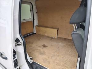 White Volkswagen Caddy 2017 in Siauliai, with an engine capacity of 2.00 L and mileage of 158 thousand km for 6100 €, photo 11 on AUTOMOTO.COM.LV