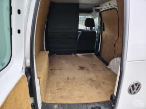 White Volkswagen Caddy 2017 in Siauliai, with an engine capacity of 2.00 L and mileage of 158 thousand km for 6100 €, photo 12 on AUTOMOTO.COM.LV
