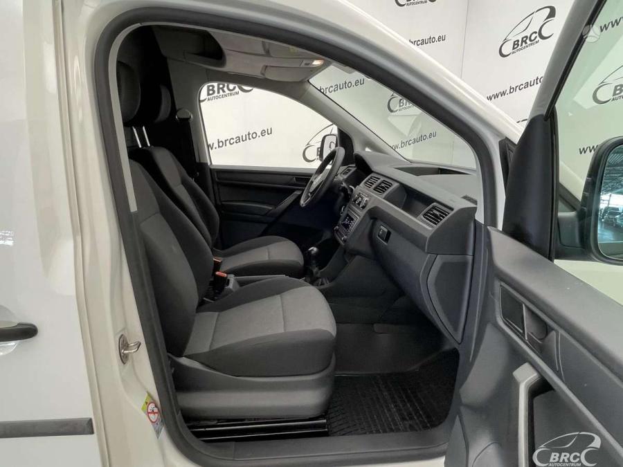 White Volkswagen Caddy 2018 in Vilnius, with an engine capacity of 1.97 L and mileage of 251 thousand km for 7500 €, photo 5 on AUTOMOTO.COM.LV