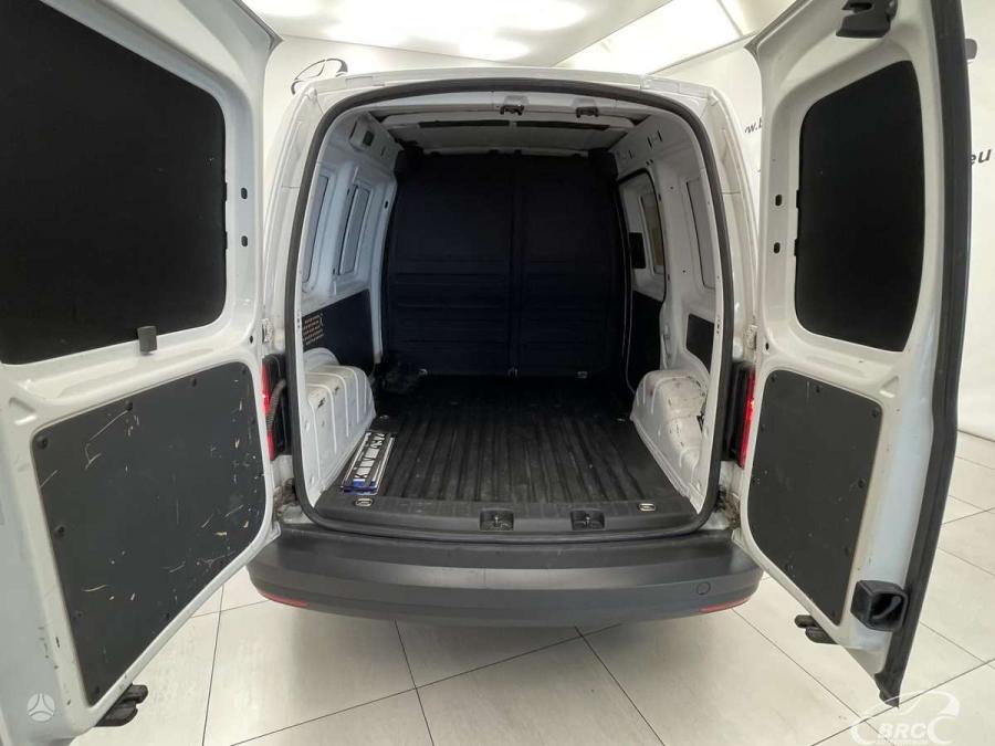 White Volkswagen Caddy 2018 in Vilnius, with an engine capacity of 1.97 L and mileage of 251 thousand km for 7500 €, photo 12 on AUTOMOTO.COM.LV