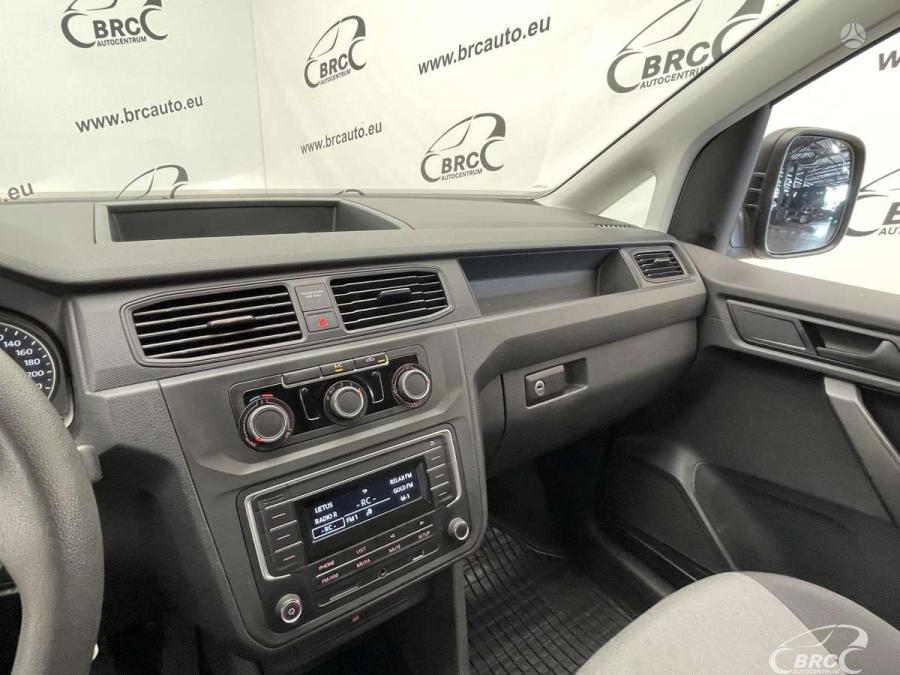 White Volkswagen Caddy 2018 in Vilnius, with an engine capacity of 1.97 L and mileage of 251 thousand km for 7500 €, photo 26 on AUTOMOTO.COM.LV
