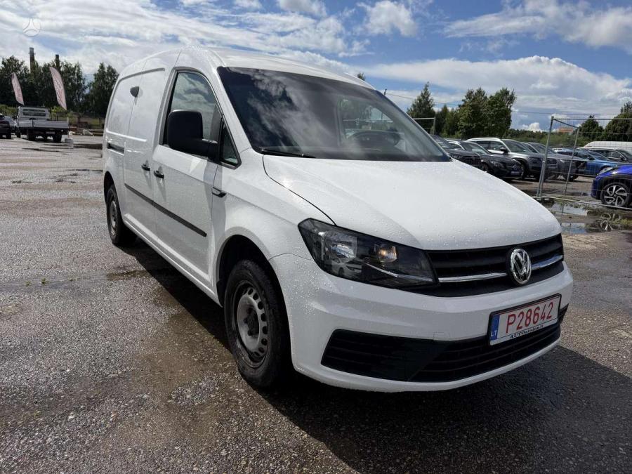 White Volkswagen Caddy 2018 in Panevezys, with an engine capacity of 2.00 L and mileage of 213 thousand km for 9800 €, photo 4 on AUTOMOTO.COM.LV