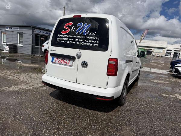 White Volkswagen Caddy 2018 in Panevezys, with an engine capacity of 2.00 L and mileage of 213 thousand km for 9800 €, photo 6 on AUTOMOTO.COM.LV