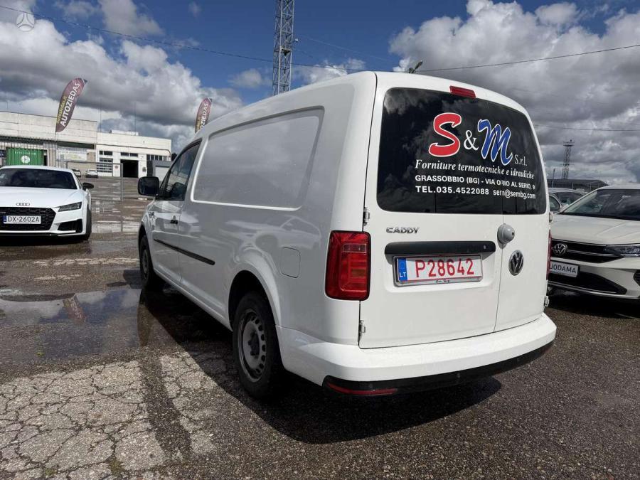 White Volkswagen Caddy 2018 in Panevezys, with an engine capacity of 2.00 L and mileage of 213 thousand km for 9800 €, photo 8 on AUTOMOTO.COM.LV