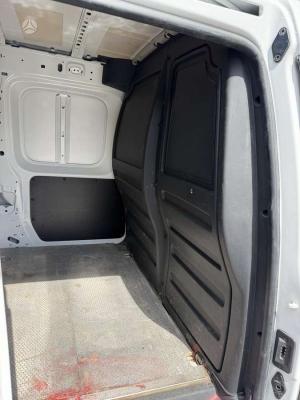 White Volkswagen Caddy 2018 in Panevezys, with an engine capacity of 2.00 L and mileage of 213 thousand km for 9800 €, photo 17 on AUTOMOTO.COM.LV