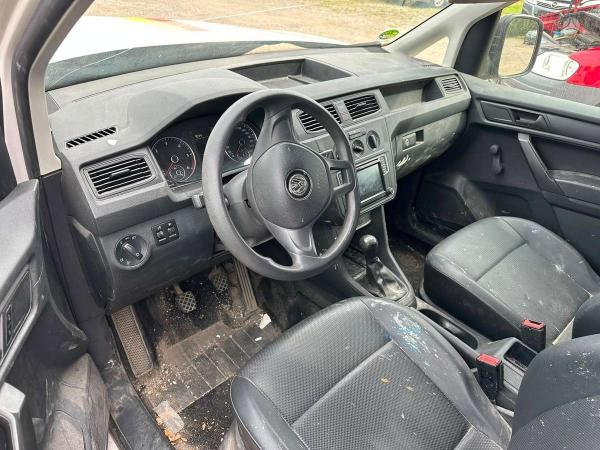 Balts Volkswagen Caddy 2018 Jurbarkas, ar dzinēja tilpumu 1.97 L un nobraukumu 117 tūkst. km par 3871 €, foto 10 vietnē AUTOMOTO.COM.LV