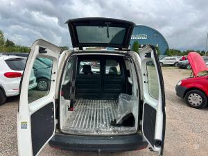 Balts Volkswagen Caddy 2018 Jurbarkas, ar dzinēja tilpumu 1.97 L un nobraukumu 117 tūkst. km par 3871 €, foto 12 vietnē AUTOMOTO.COM.LV
