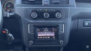 White Volkswagen Caddy 2019 in Marijampole, with an engine capacity of 1.40 L and mileage of 109 thousand km for 11900 €, photo 25 on AUTOMOTO.COM.LV