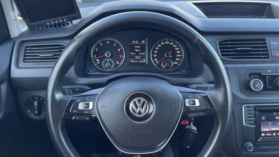 White Volkswagen Caddy 2019 in Marijampole, with an engine capacity of 1.40 L and mileage of 109 thousand km for 11900 €, photo 26 on AUTOMOTO.COM.LV