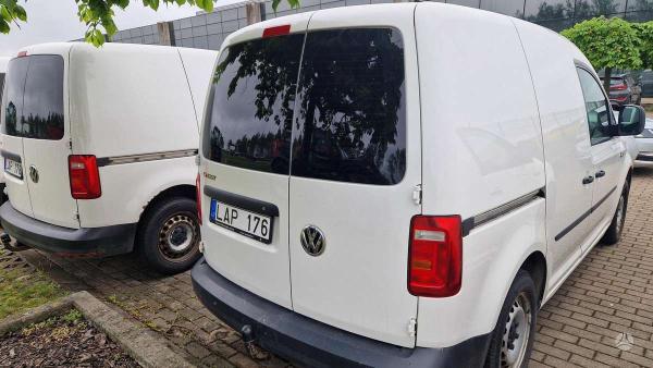 White Volkswagen Caddy 2019 in Kaunas, with an engine capacity of 1.97 L and mileage of 266 thousand km for 5500 €, photo 4 on AUTOMOTO.COM.LV