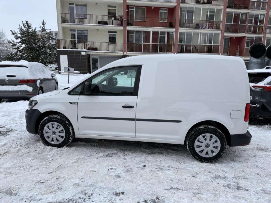 White Volkswagen Caddy 2020 in Vilnius, with an engine capacity of 1.97 L and mileage of 275 thousand km for 8800 €, photo 5 on AUTOMOTO.COM.LV