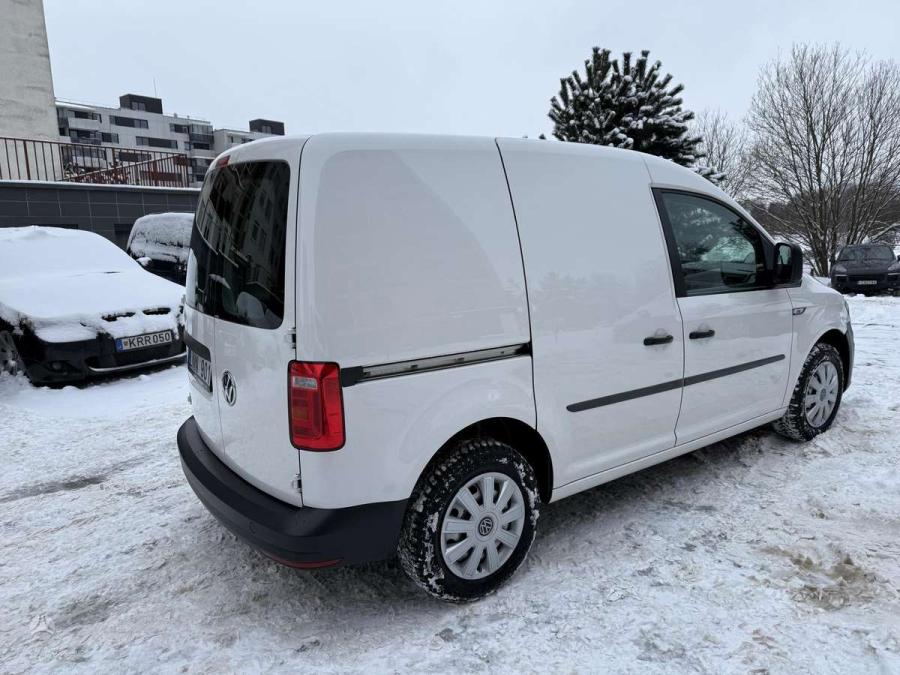 White Volkswagen Caddy 2020 in Vilnius, with an engine capacity of 1.97 L and mileage of 275 thousand km for 8800 €, photo 6 on AUTOMOTO.COM.LV