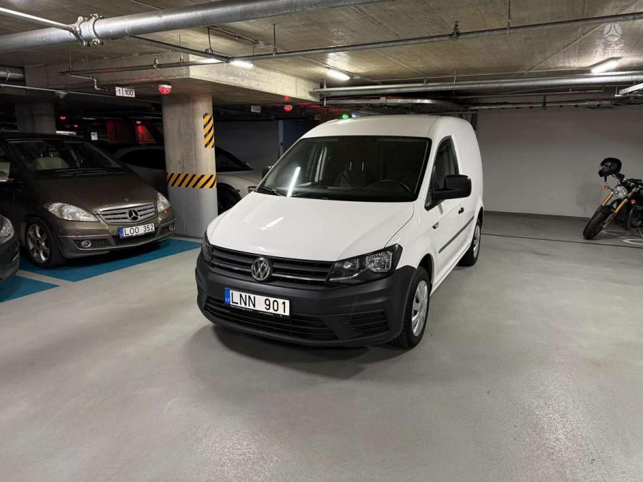 White Volkswagen Caddy 2020 in Vilnius, with an engine capacity of 1.97 L and mileage of 270 thousand km for 8300 €, photo 5 on AUTOMOTO.COM.LV