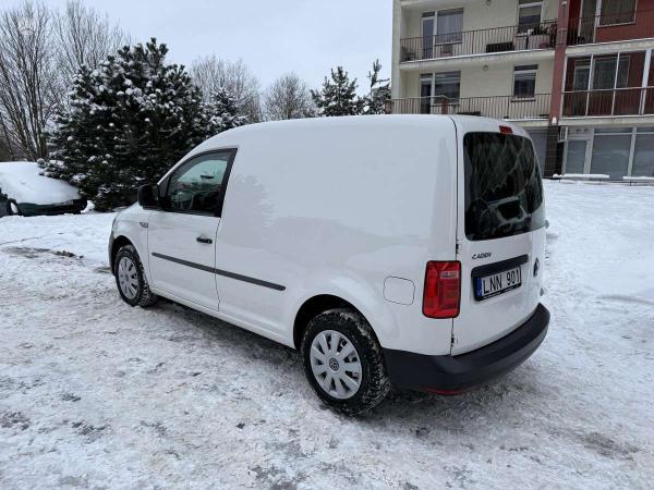 White Volkswagen Caddy 2020 in Vilnius, with an engine capacity of 1.97 L and mileage of 270 thousand km for 8500 €, photo 7 on AUTOMOTO.COM.LV