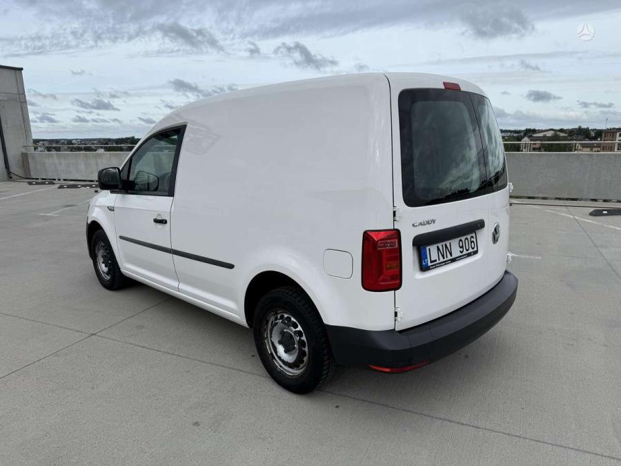 Balts Volkswagen Caddy 2020 Viļņa, ar dzinēja tilpumu 1.97 L un nobraukumu 163 tūkst. km par 6200 €, foto 5 vietnē AUTOMOTO.COM.LV