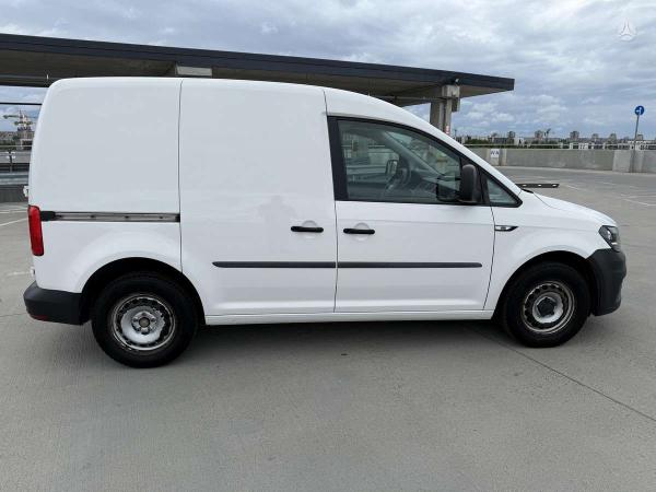 White Volkswagen Caddy 2020 in Vilnius, with an engine capacity of 1.97 L and mileage of 163 thousand km for 6200 €, photo 5 on AUTOMOTO.COM.LV