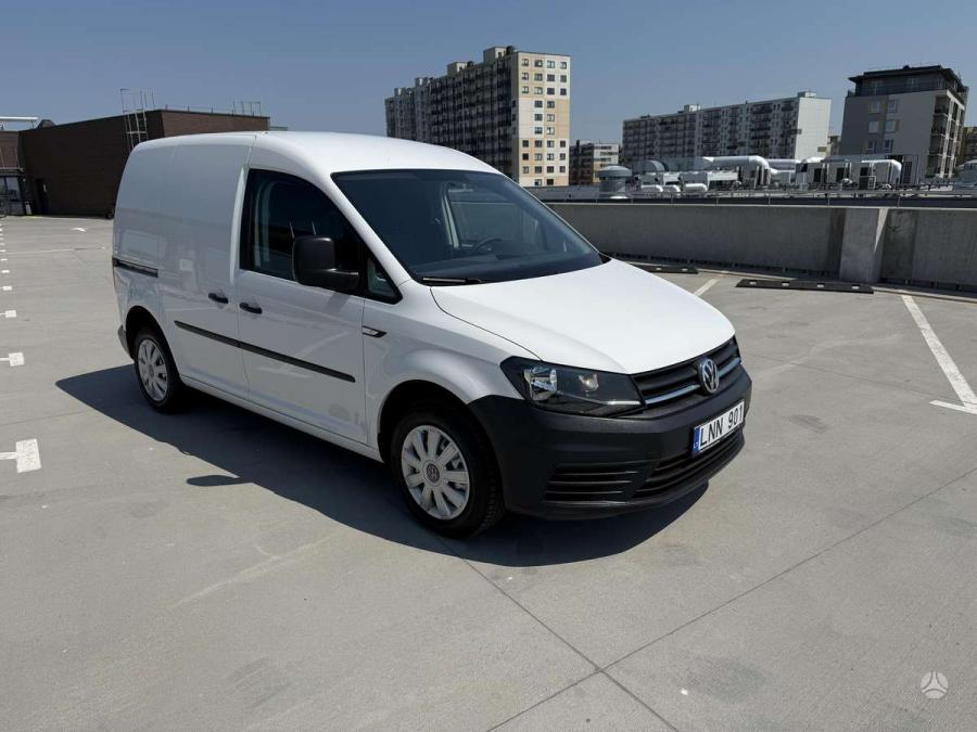 White Volkswagen Caddy 2020 in Vilnius, with an engine capacity of 1.97 L and mileage of 276 thousand km for 5700 €, photo 3 on AUTOMOTO.COM.LV