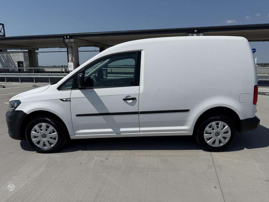 White Volkswagen Caddy 2020 in Vilnius, with an engine capacity of 1.97 L and mileage of 276 thousand km for 5700 €, photo 5 on AUTOMOTO.COM.LV