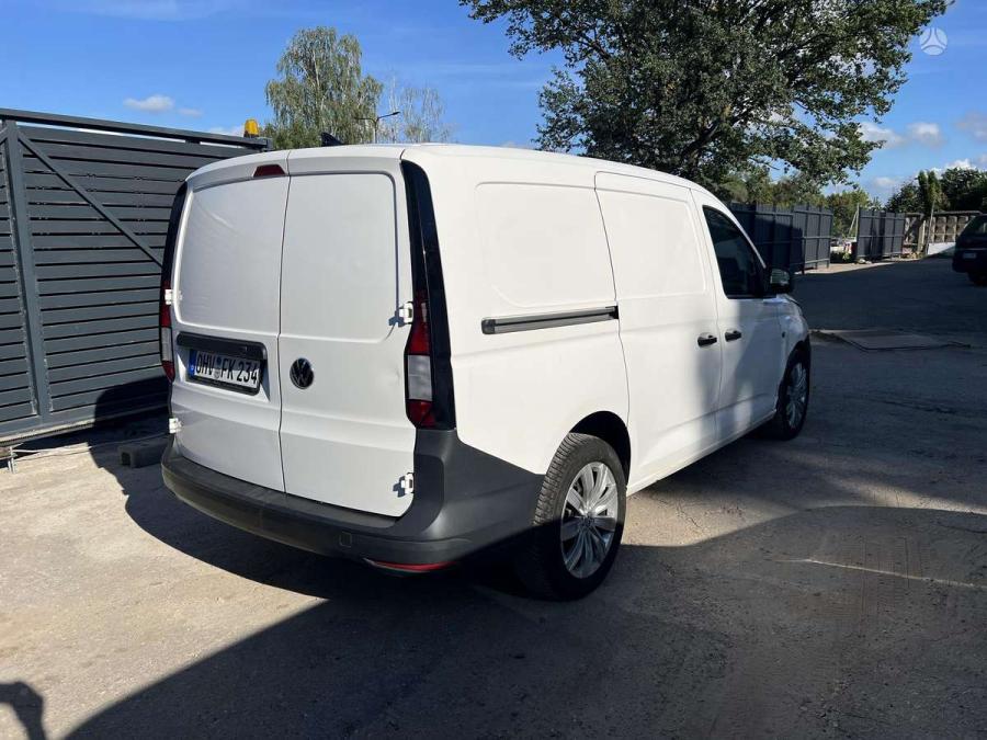 Balts Volkswagen Caddy 2021 Kauņa, ar dzinēja tilpumu 1.97 L un nobraukumu 96 tūkst. km par 10900 €, foto 4 vietnē AUTOMOTO.COM.LV