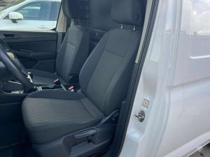 Balts Volkswagen Caddy 2021 Kauņa, ar dzinēja tilpumu 1.97 L un nobraukumu 96 tūkst. km par 10900 €, foto 18 vietnē AUTOMOTO.COM.LV