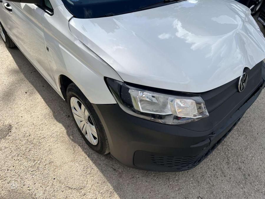 White Volkswagen Caddy 2025 in Kaunas, with an engine capacity of 1.97 L and mileage of 74 thousand km for 10900 €, photo 7 on AUTOMOTO.COM.LV