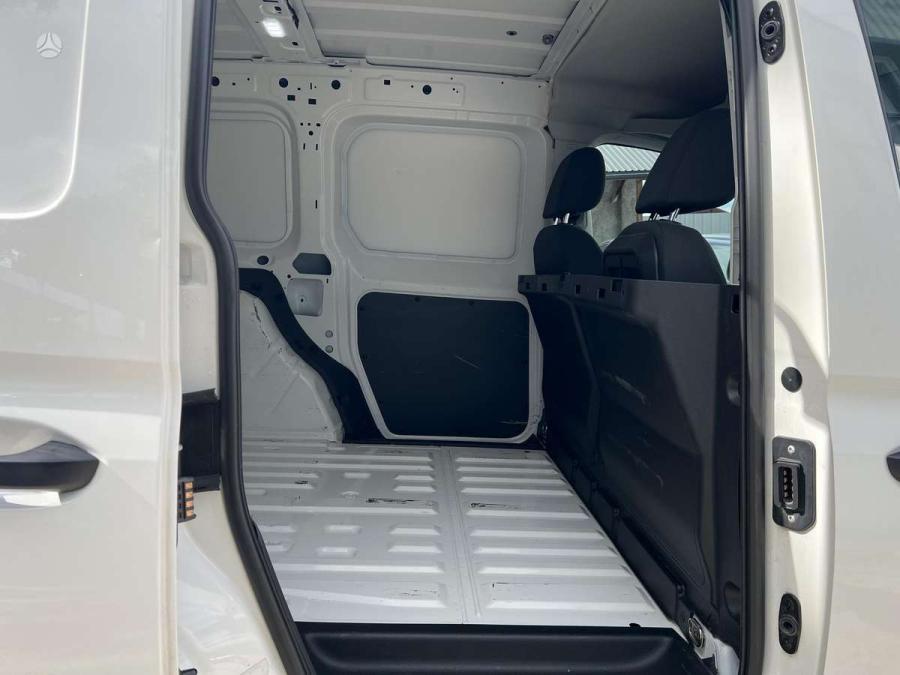 White Volkswagen Caddy 2025 in Kaunas, with an engine capacity of 1.97 L and mileage of 74 thousand km for 10900 €, photo 13 on AUTOMOTO.COM.LV