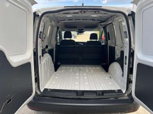 White Volkswagen Caddy 2025 in Kaunas, with an engine capacity of 1.97 L and mileage of 74 thousand km for 10900 €, photo 15 on AUTOMOTO.COM.LV