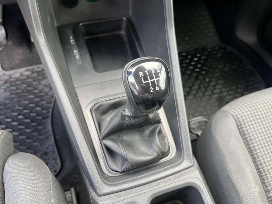White Volkswagen Caddy 2025 in Kaunas, with an engine capacity of 1.97 L and mileage of 74 thousand km for 10900 €, photo 23 on AUTOMOTO.COM.LV