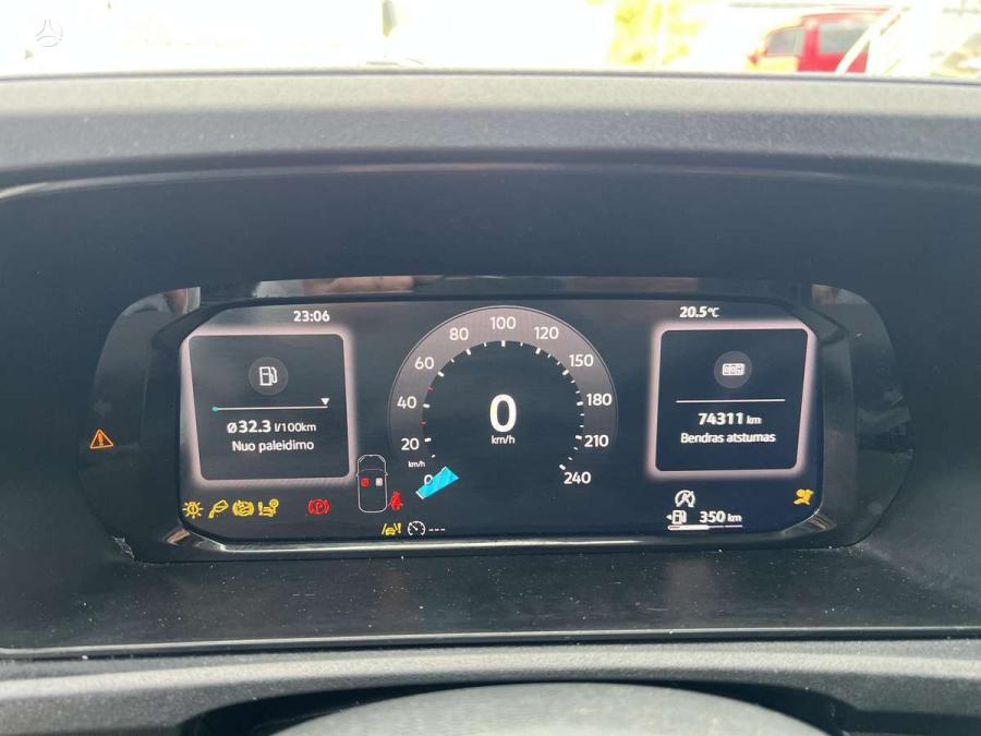 White Volkswagen Caddy 2025 in Kaunas, with an engine capacity of 1.97 L and mileage of 74 thousand km for 10900 €, photo 33 on AUTOMOTO.COM.LV