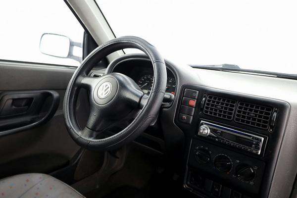 Balts Volkswagen Caddy 2003 Tallina, ar dzinēja tilpumu 1.90 L un nobraukumu 298 tūkst. km par 999 €, foto 5 vietnē AUTOMOTO.COM.LV
