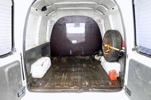 Balts Volkswagen Caddy 2003 Tallina, ar dzinēja tilpumu 1.90 L un nobraukumu 298 tūkst. km par 999 €, foto 8 vietnē AUTOMOTO.COM.LV