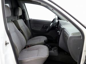 Balts Volkswagen Caddy 2003 Tallina, ar dzinēja tilpumu 1.90 L un nobraukumu 298 tūkst. km par 999 €, foto 14 vietnē AUTOMOTO.COM.LV