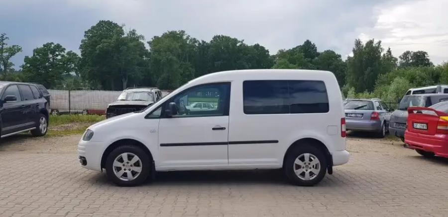 Balts Volkswagen Caddy 2005 Valmiera, ar dzinēja tilpumu 1.90 L un nobraukumu 358 tūkst. km par 2400 €, foto 7 vietnē AUTOMOTO.COM.LV