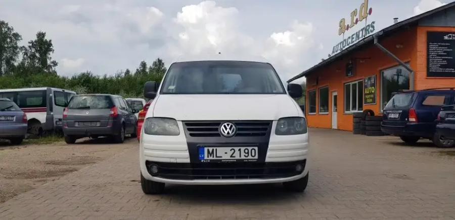 Balts Volkswagen Caddy 2005 Valmiera, ar dzinēja tilpumu 1.90 L un nobraukumu 358 tūkst. km par 2400 €, foto 9 vietnē AUTOMOTO.COM.LV