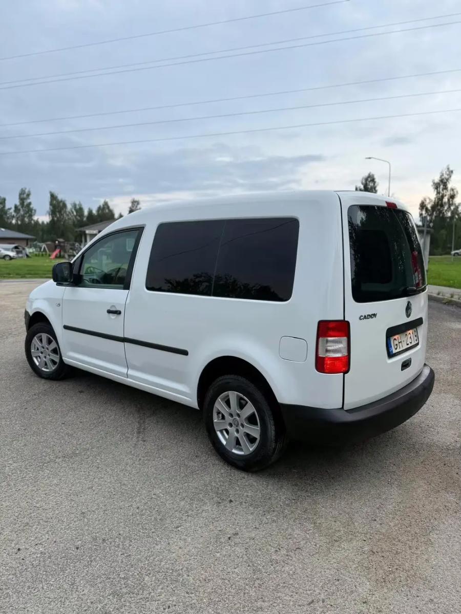 White Volkswagen Caddy 2007 in Riga, with an engine capacity of 1.90 L and mileage of 400 thousand km for 2300 €, photo 5 on AUTOMOTO.COM.LV
