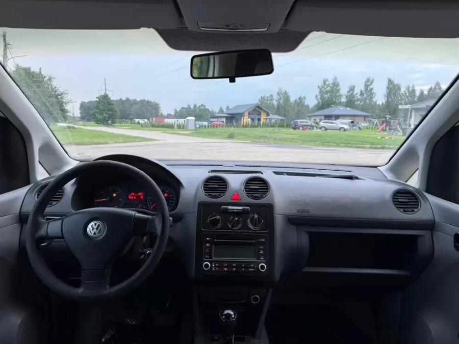 White Volkswagen Caddy 2007 in Riga, with an engine capacity of 1.90 L and mileage of 400 thousand km for 2300 €, photo 9 on AUTOMOTO.COM.LV