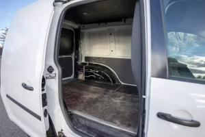 Balts Volkswagen Caddy 2011 Liepāja, ar dzinēja tilpumu 1.60 L un nobraukumu 284 tūkst. km par 5250 €, foto 10 vietnē AUTOMOTO.COM.LV