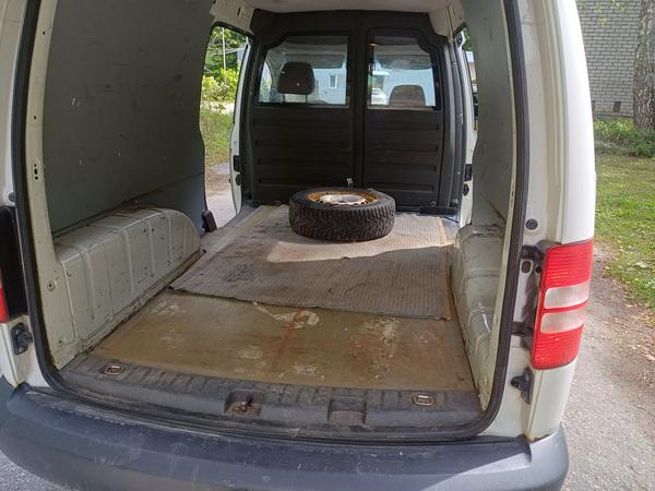 Balts Volkswagen Caddy 2012 Elva, ar dzinēja tilpumu 1.60 L un nobraukumu 289 tūkst. km par 3500 €, foto 6 vietnē AUTOMOTO.COM.LV