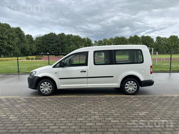 Белый Фольксваген Кадди 2013 в Екабпилс, объемом двигателя 1.60 л и пробегом 289 тыс. км за 6500 €, фото 2 на AUTOMOTO.COM.LV
