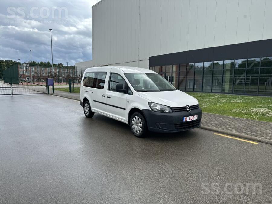 White Volkswagen Caddy 2013 in Jekabpils, with an engine capacity of 1.60 L and mileage of 289 thousand km for 6500 €, photo 8 on AUTOMOTO.COM.LV