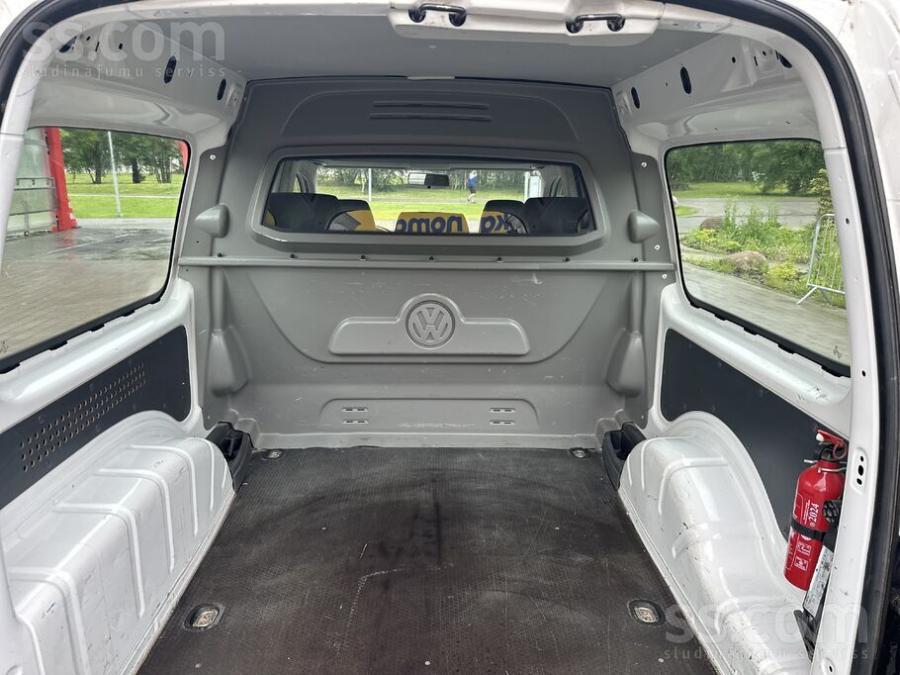 White Volkswagen Caddy 2013 in Jekabpils, with an engine capacity of 1.60 L and mileage of 289 thousand km for 6500 €, photo 12 on AUTOMOTO.COM.LV