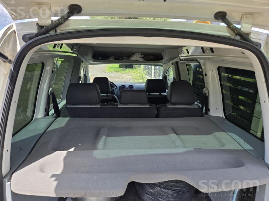 Balts Volkswagen Caddy 2013 Rīga, ar dzinēja tilpumu 1.60 L un nobraukumu 210 tūkst. km par 5500 €, foto 5 vietnē AUTOMOTO.COM.LV