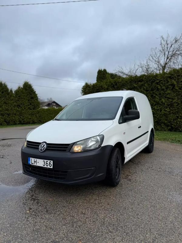 White Volkswagen Caddy 2013 in Riga, with an engine capacity of 1.60 L and mileage of 280 thousand km for 3600 €, photo 2 on AUTOMOTO.COM.LV