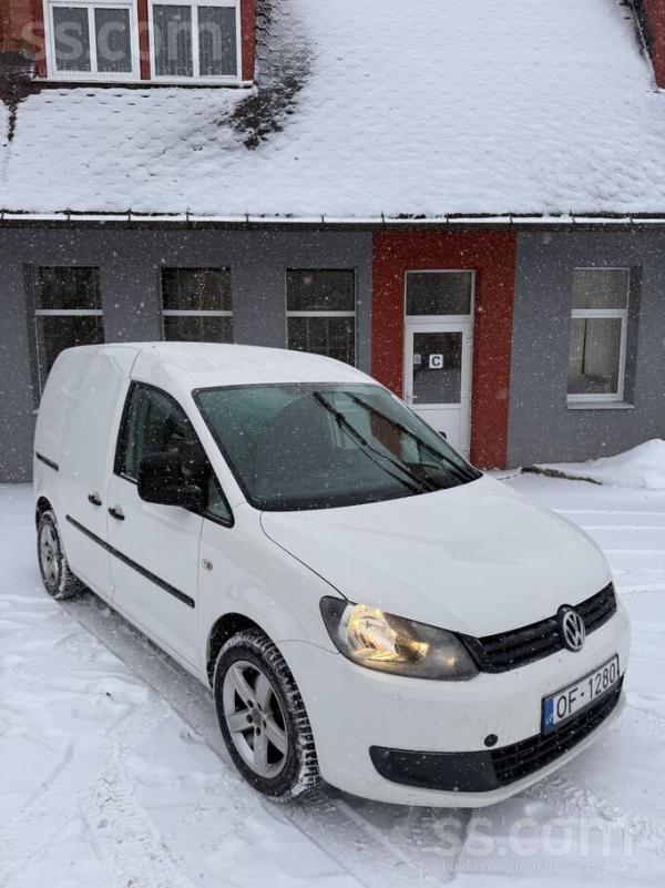 White Volkswagen Caddy 2014 in Dobele, with an engine capacity of 2.00 L and mileage of 205 thousand km for 4250 €, photo 1 on AUTOMOTO.COM.LV