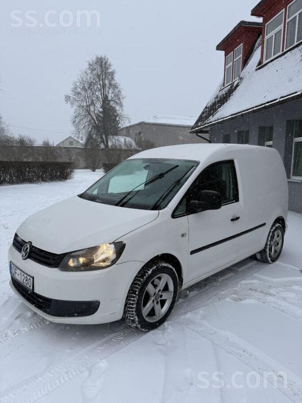 White Volkswagen Caddy 2014 in Dobele, with an engine capacity of 2.00 L and mileage of 205 thousand km for 4250 €, photo 2 on AUTOMOTO.COM.LV
