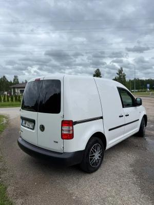 White Volkswagen Caddy 2014 in Riga, with an engine capacity of 1.60 L and mileage of 310 thousand km for 3900 €, photo 7 on AUTOMOTO.COM.LV